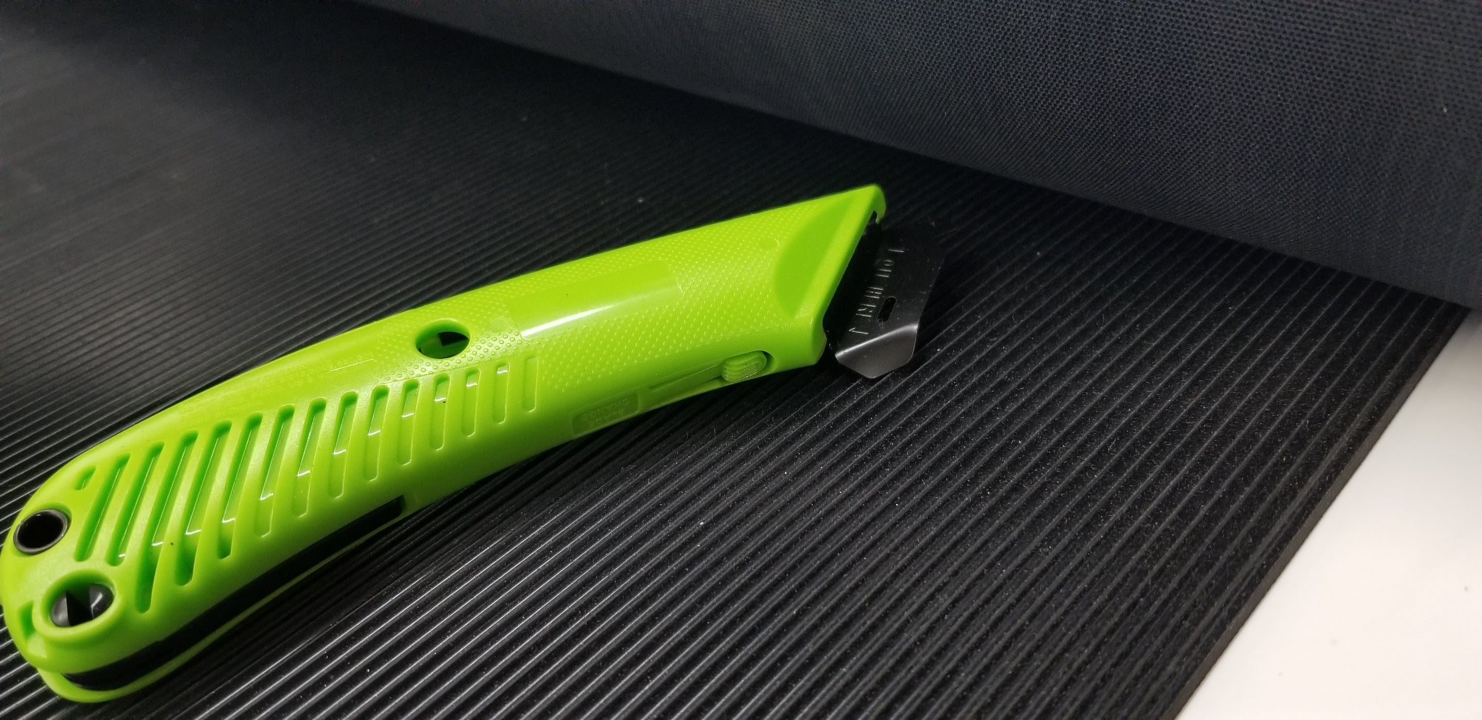 V-Groove Corrugated Matting | Rubber Runner Matting — Rubber Sheet ...